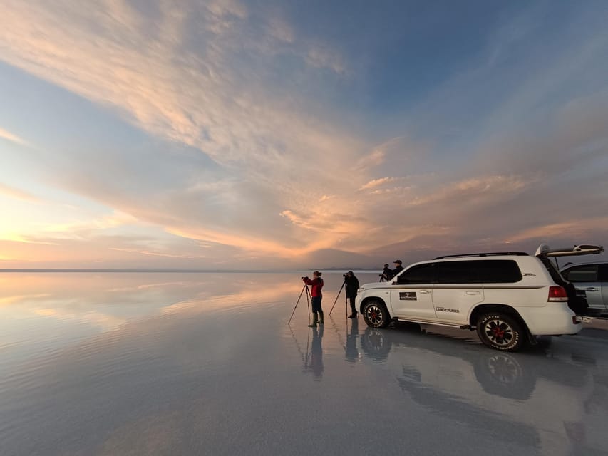 Uyuni: Salt Flats Day Tour with Sunset and Stargazing | GetYourGuide