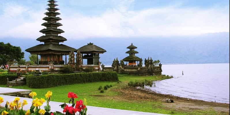 Bali: Beratan Temple, Jatiluwih & Handara Heaven Gate Tour | GetYourGuide
