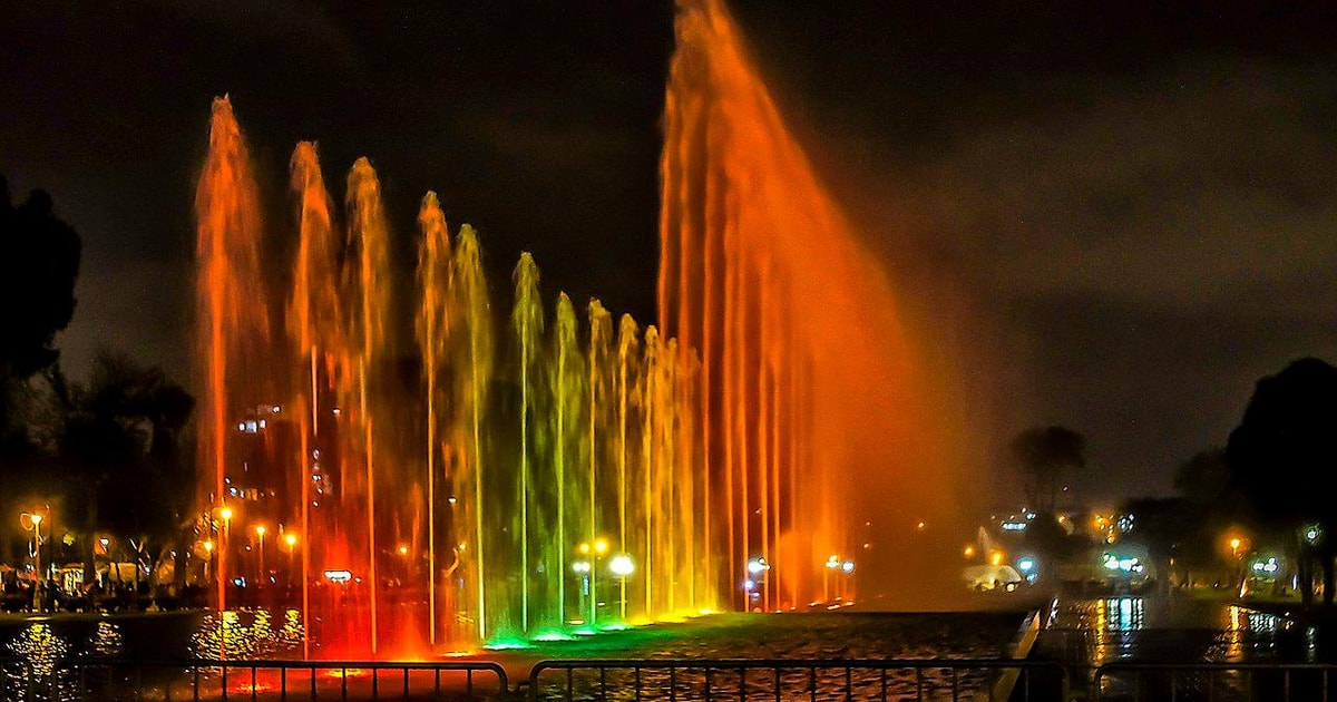 Lima: Magic Water Circuit and Historic Center Tour | GetYourGuide