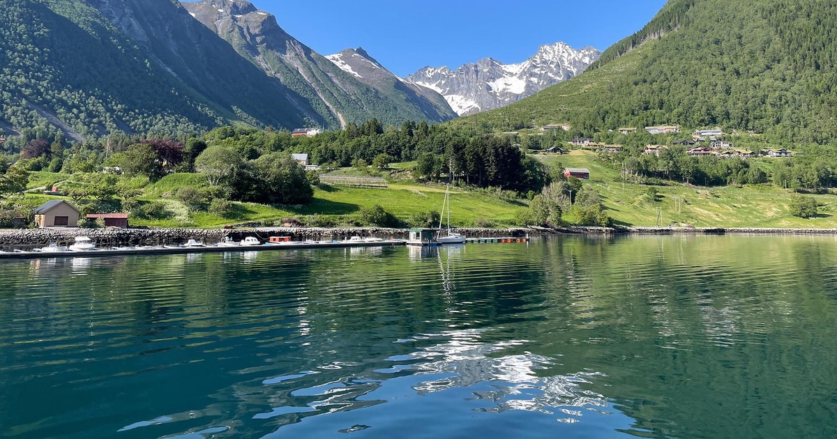 Ålesund-Urke round trip ( 1-hour stop in Urke) | GetYourGuide