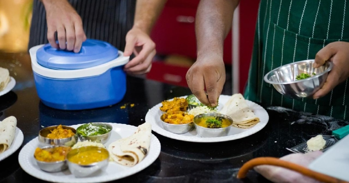 Varanasi: Traditional Indian Cooking Class with Dinner | GetYourGuide
