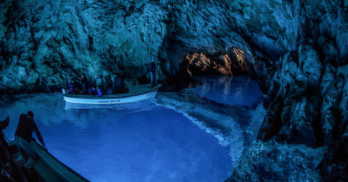 Från Split: Blå grottan privat tur | GetYourGuide