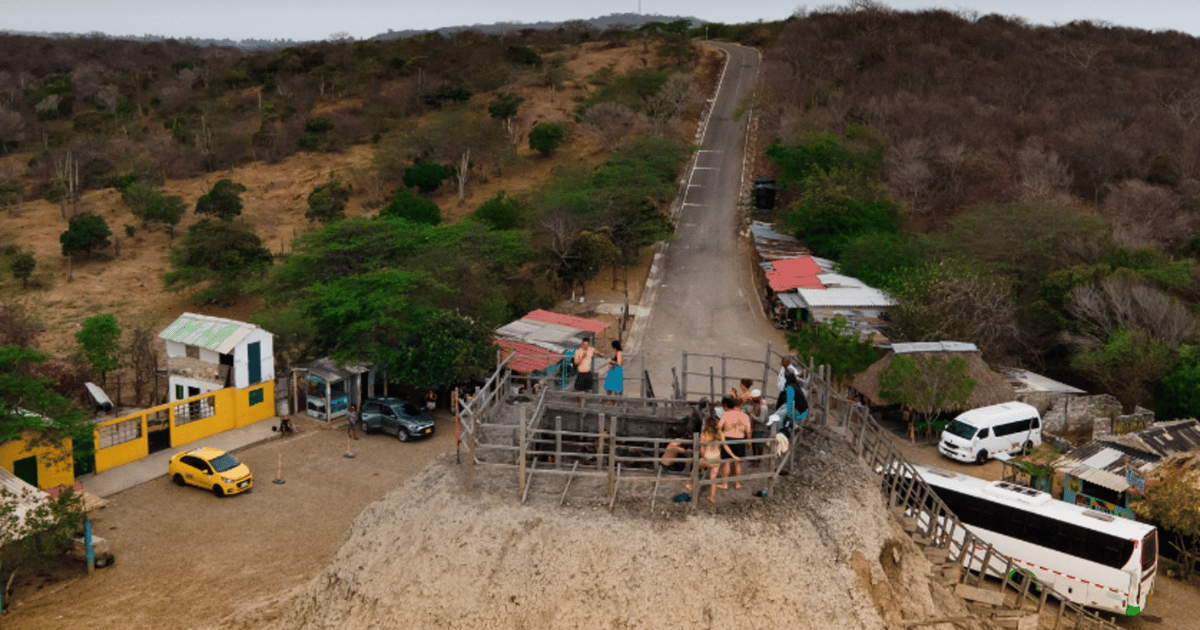 Cartagena: Dagtrip Vulkaan Modderbad en Club Hotel | GetYourGuide