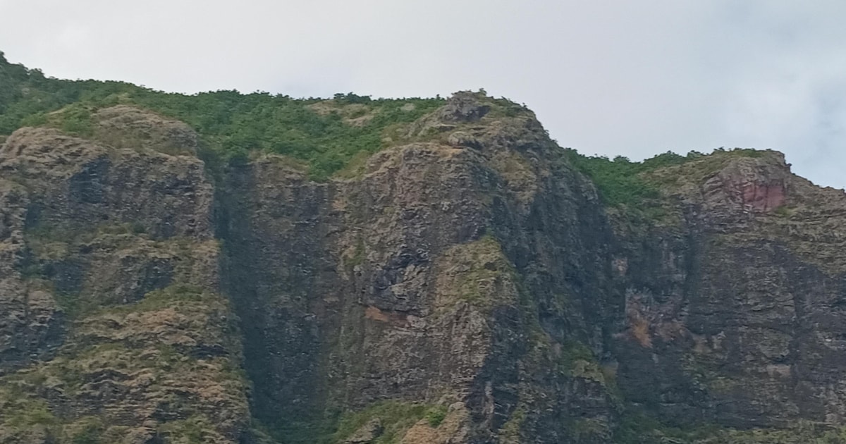 Hiking Le Morne Brabant | GetYourGuide