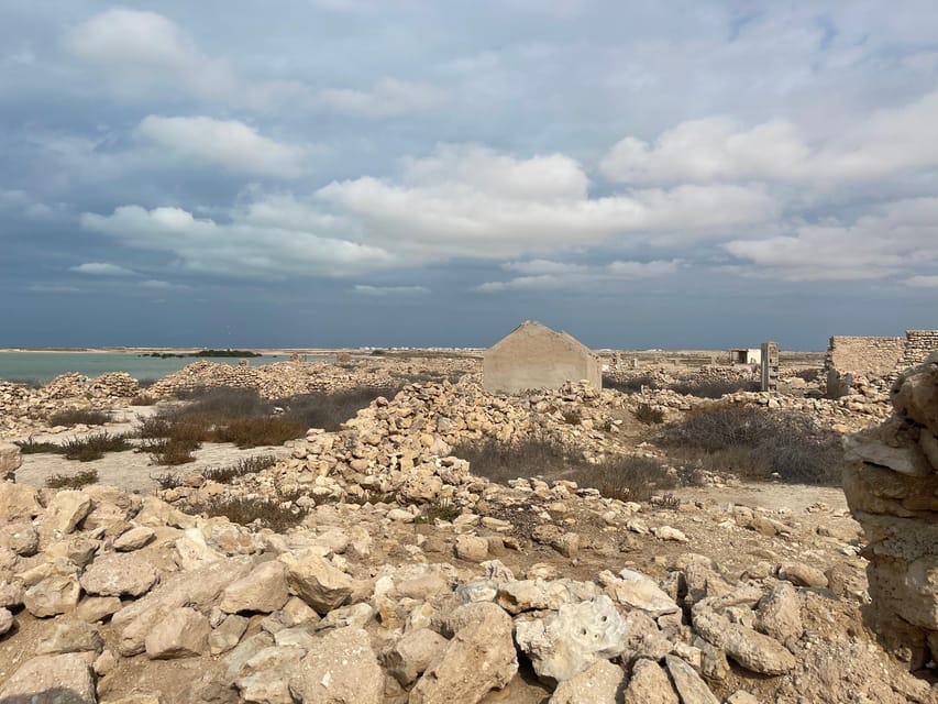 North of Qatar: Olafur Eliasson Exibit, Zubara fort & jumail | GetYourGuide
