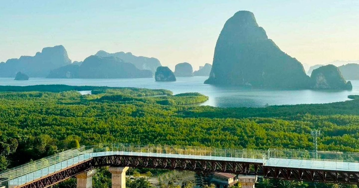 Khaolak: Auringonlasku Phangnga Bayn Skywalk ja James Bondin saari ...