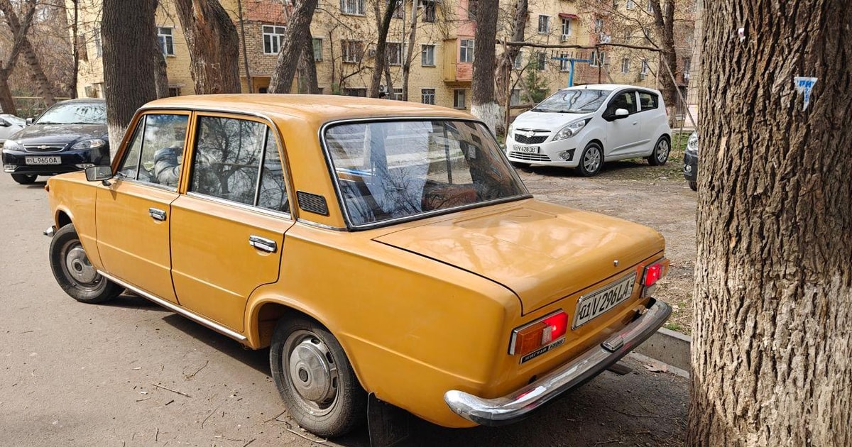 Tasjkent: Sovjetisk charme-retro-tur i en historisk VAZ-2101-bil ...