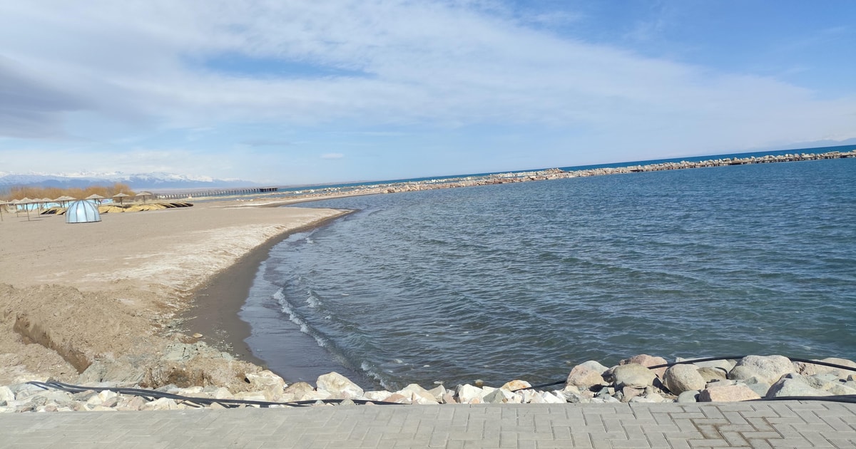 Issyk Kul-meer: zwemtocht | GetYourGuide