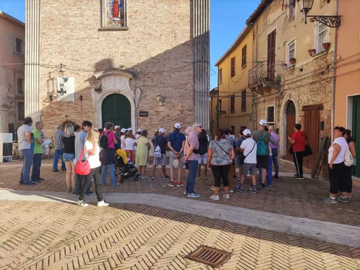 Spinetoli: Visita a los Misterios de la Necrópolis Romana | GetYourGuide