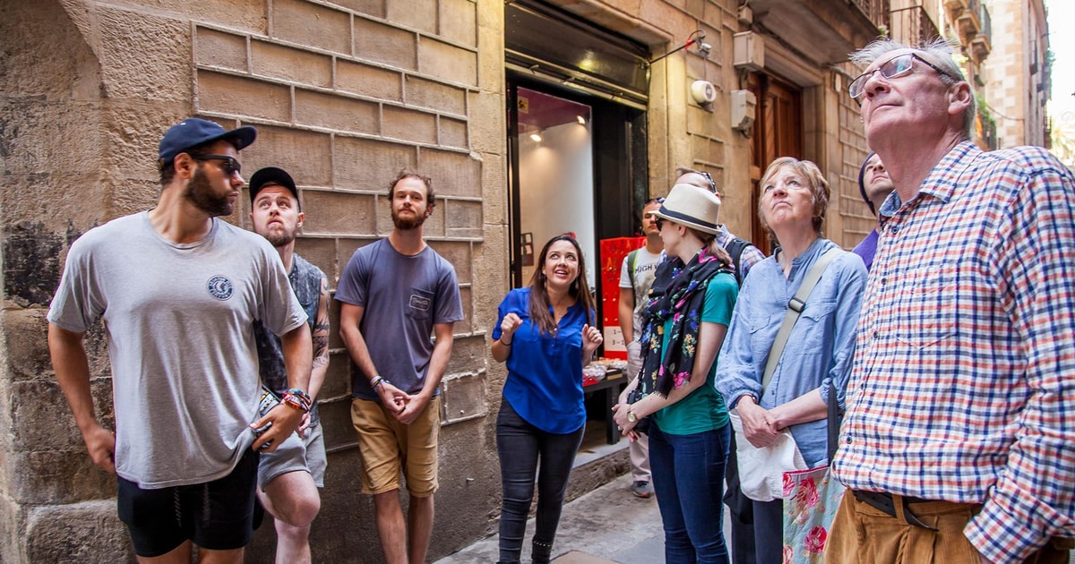 Barcelona: Gothic Quarter Tour and Sunset Cruise | GetYourGuide