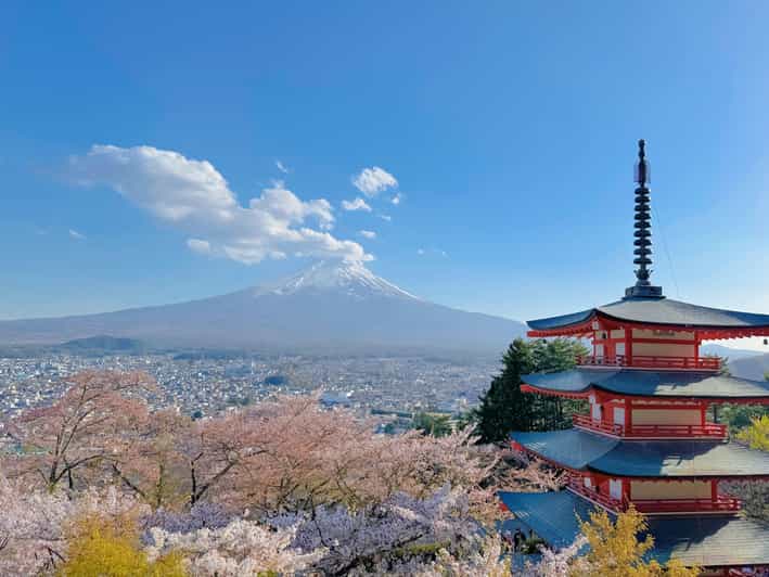 Tokyo: Mt Fuji Lake Kawaguchiko Tour & Arakuyama Sengen Park | GetYourGuide