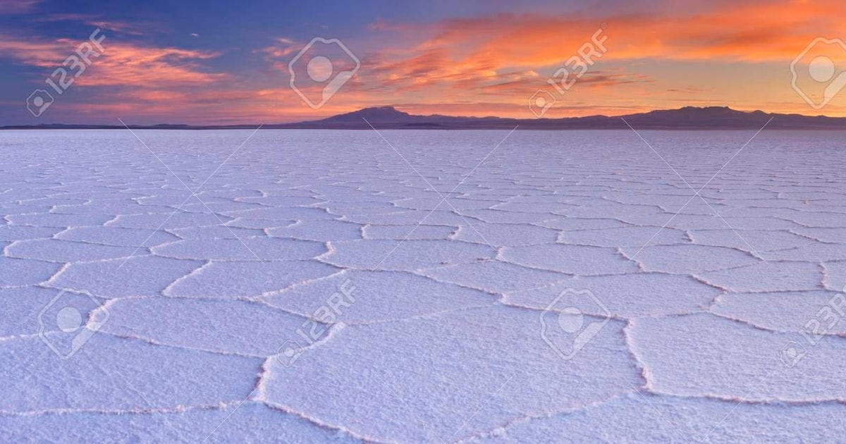 Tour privado de 2 días al Salar de Uyuni, incluido el volcán Tunupa ...