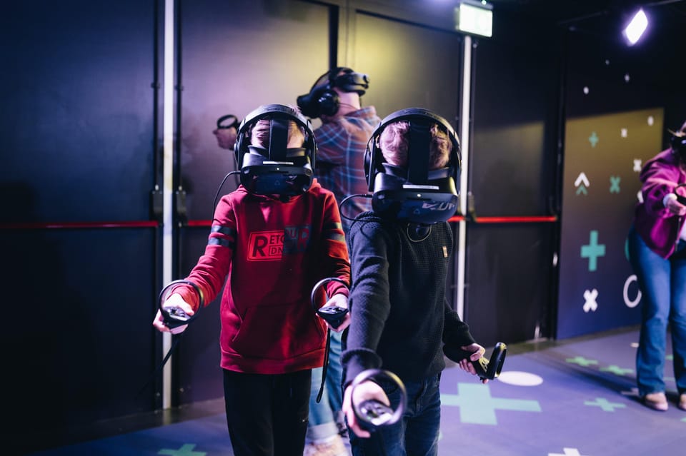 Amsterdam: Free-Roaming-Erlebnis im VR-Game-Park | GetYourGuide