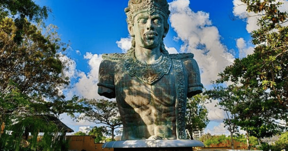 Bali: GWK, Beaches, Uluwatu, Kecak & Dinner At Jimbaran Bay | GetYourGuide