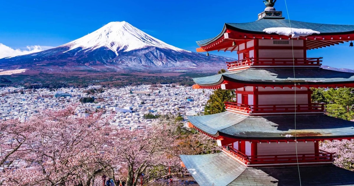 Z Tokia: horská oblast Fuji - FujiQ - jezero Kawaguchiko - pagoda ...