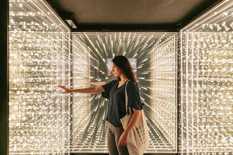 Мадрид: билет IKONO — сенсорный и фотографический опыт | GetYourGuide