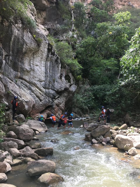 Rafting en el río Utcubamba, cerca de la catarata de Gocta, Amazonas ...