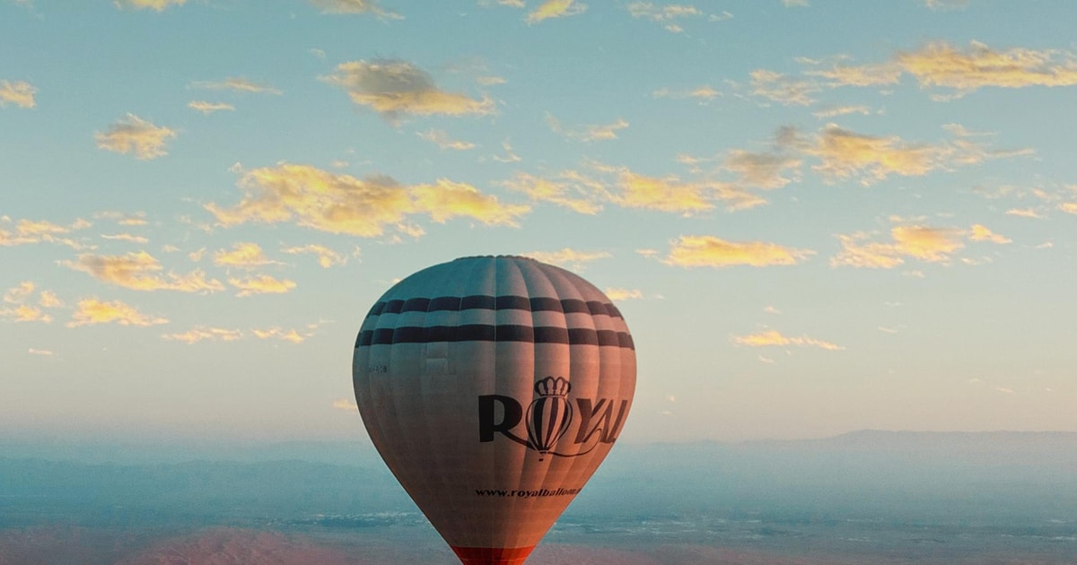 Wahiba Sands : Expérience en Montgolfière à Oman | GetYourGuide