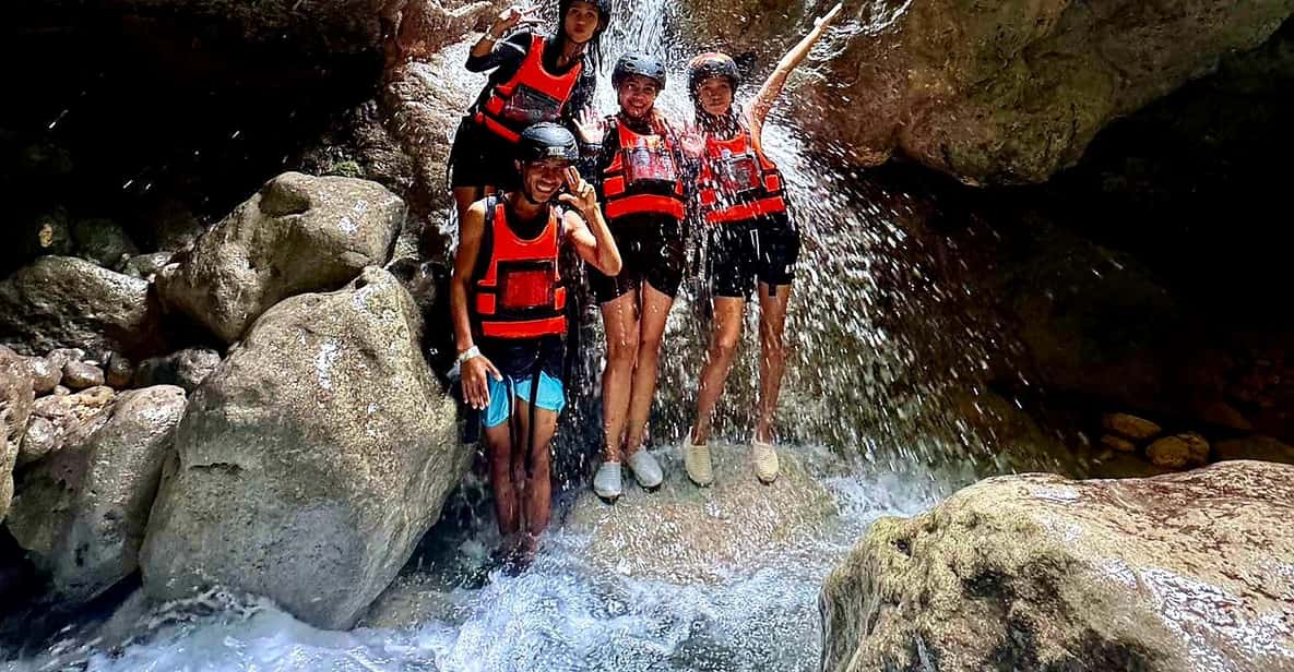 Badian: Kawasan Falls Canyoneering Tour - Directe toegang | GetYourGuide