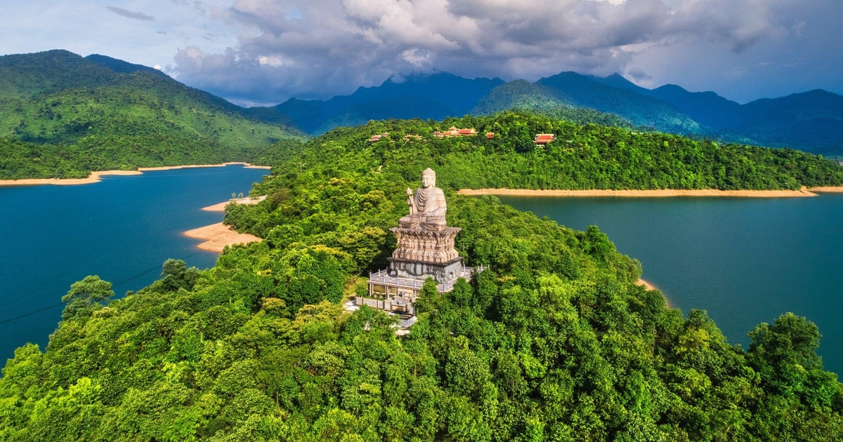 Desde Hue visita el Monasterio Zen Truc Lam Bach Ma y mucho más ...