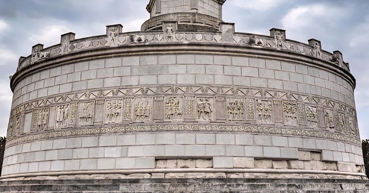 Boekarest: dagtocht naar Constanta, Tropaeum Traiani en de Zwarte Zee ...