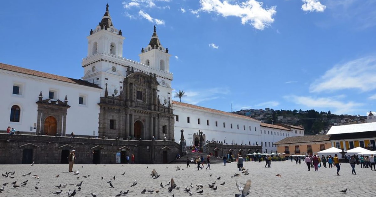 Descubre el latido de Quito y sitúate en la línea ecuatorial del mundo ...