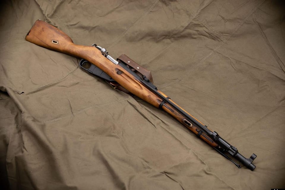 Recorrido de tiro - AK 47, Mosin -Nagant , Glock y otros | GetYourGuide