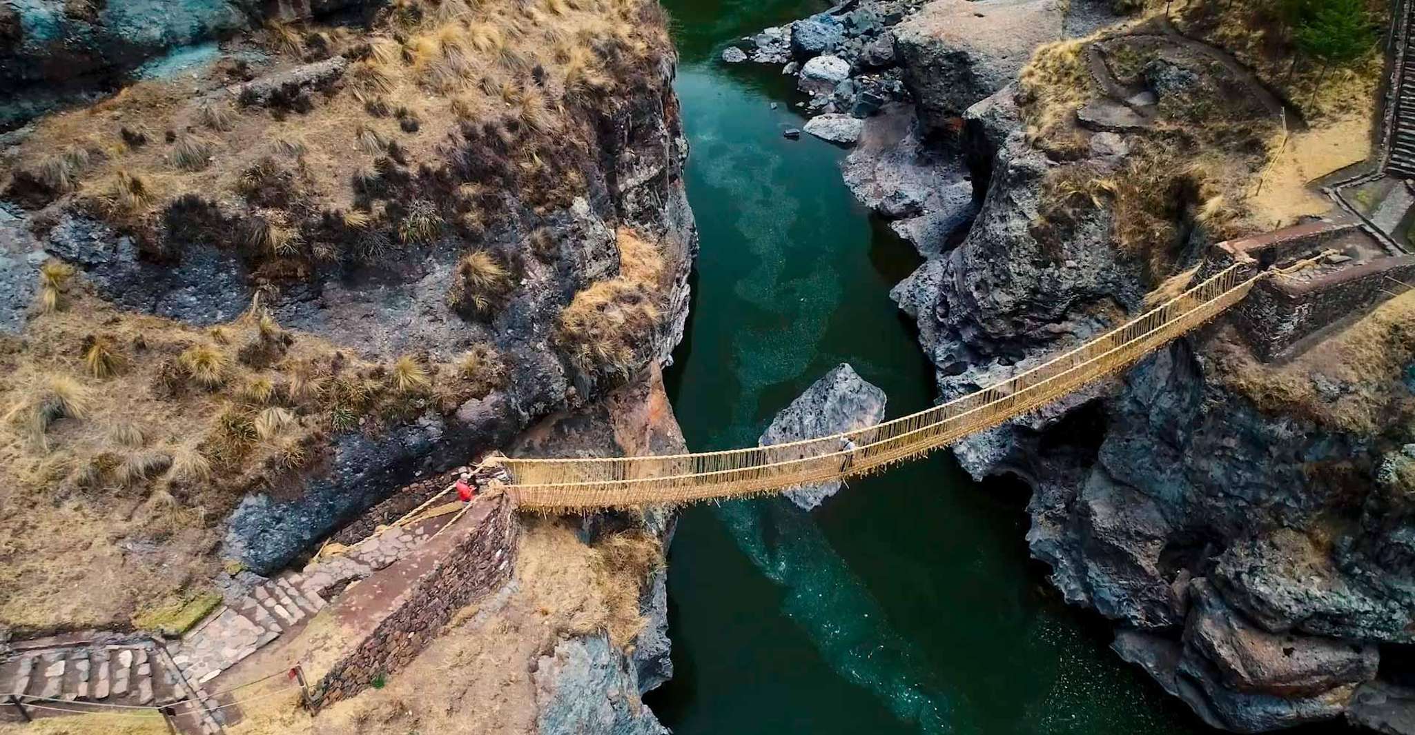 Queswachaka , Tour Inca bridge, Cusco, Peru