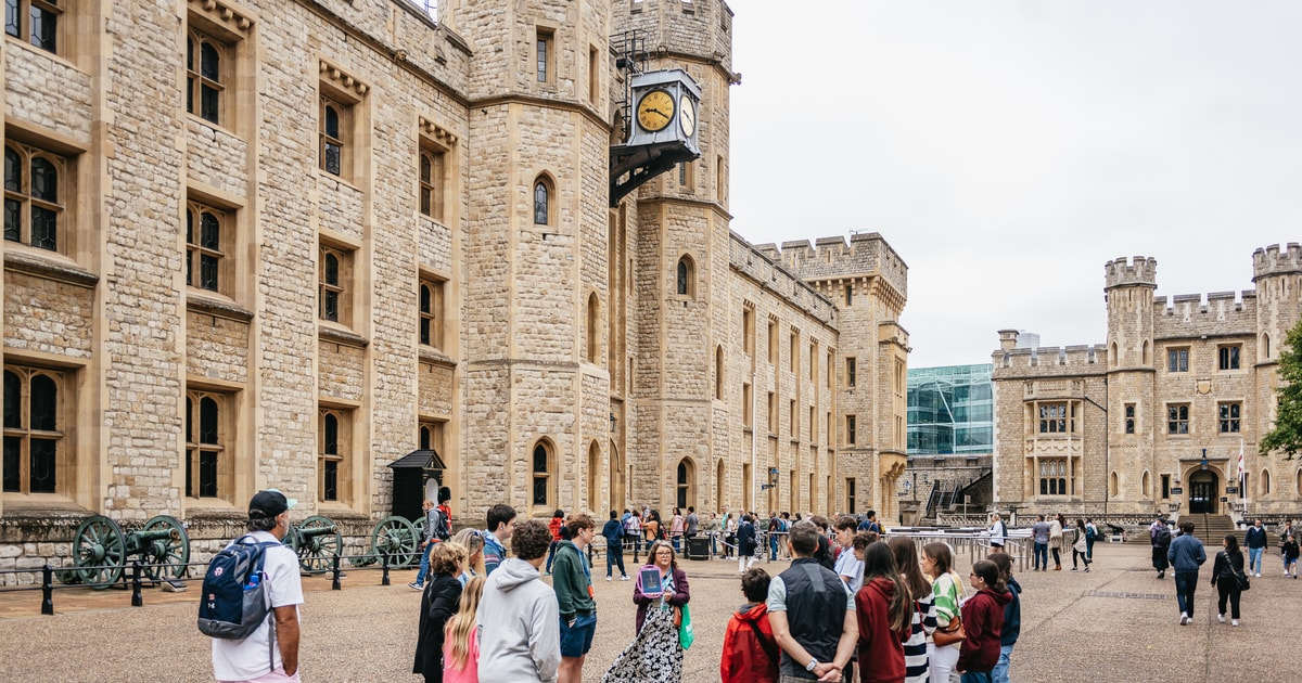 Londyn: Tower of London Tour i rejs po Tamizie | GetYourGuide