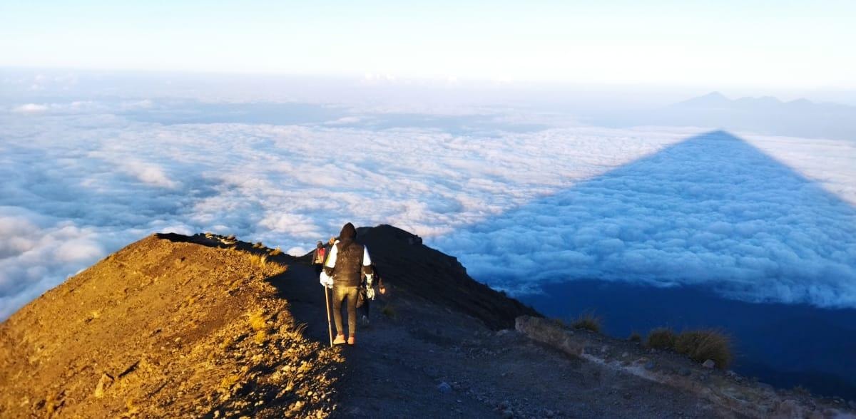 Mount agung sunrise hiking | GetYourGuide