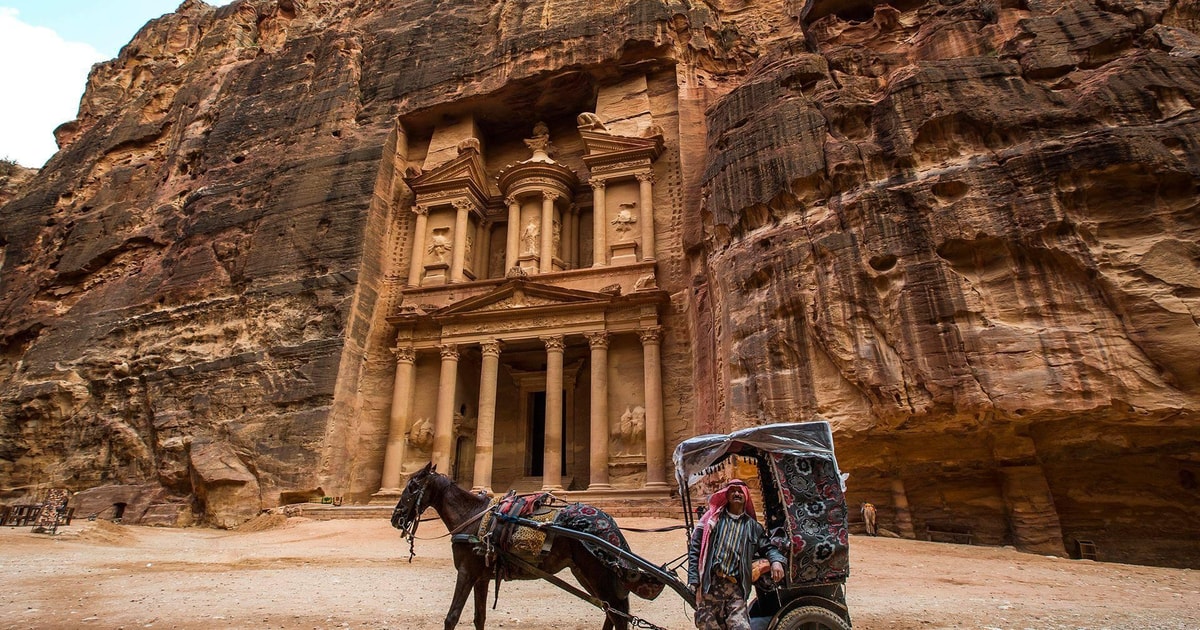 Full Day Petra and Wadi Rum Tour from Amman | GetYourGuide