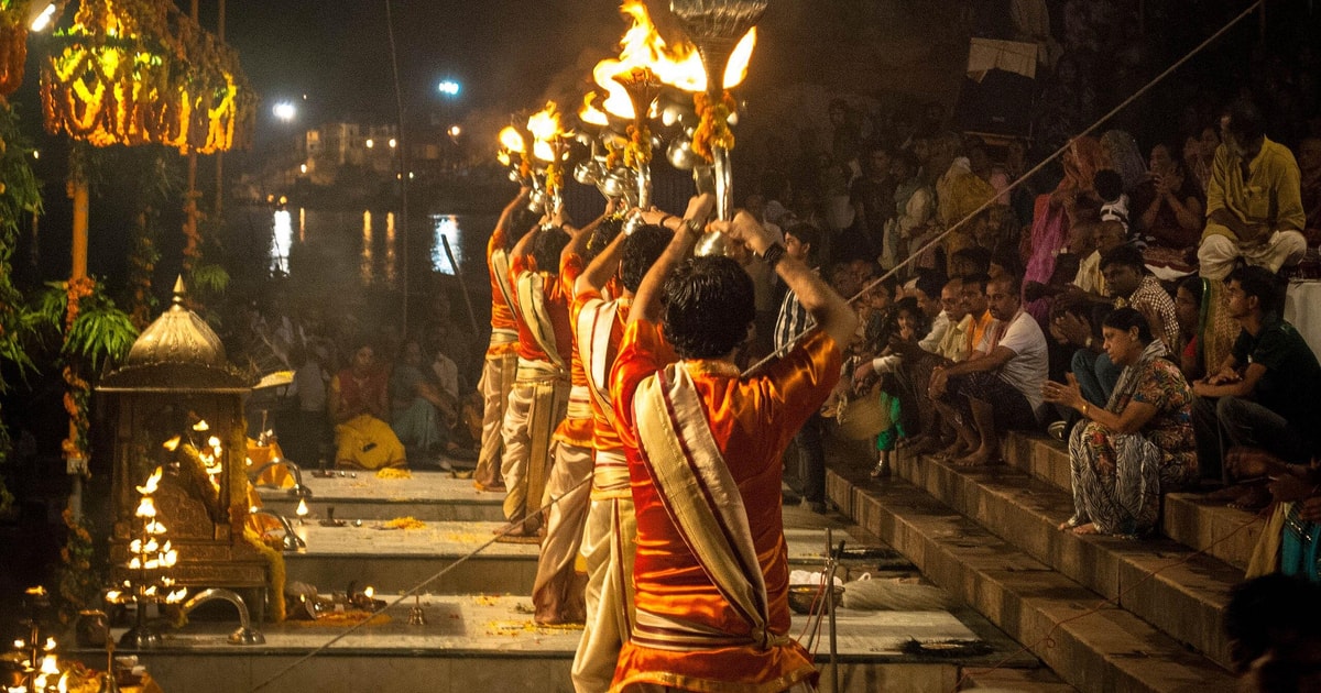 Morgon Aarti med båttur och frukost på taket | GetYourGuide