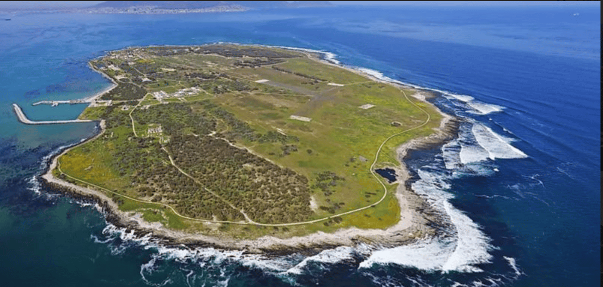 Cape Town: Robben Island and two Oceans Aquarium Day Tour | GetYourGuide