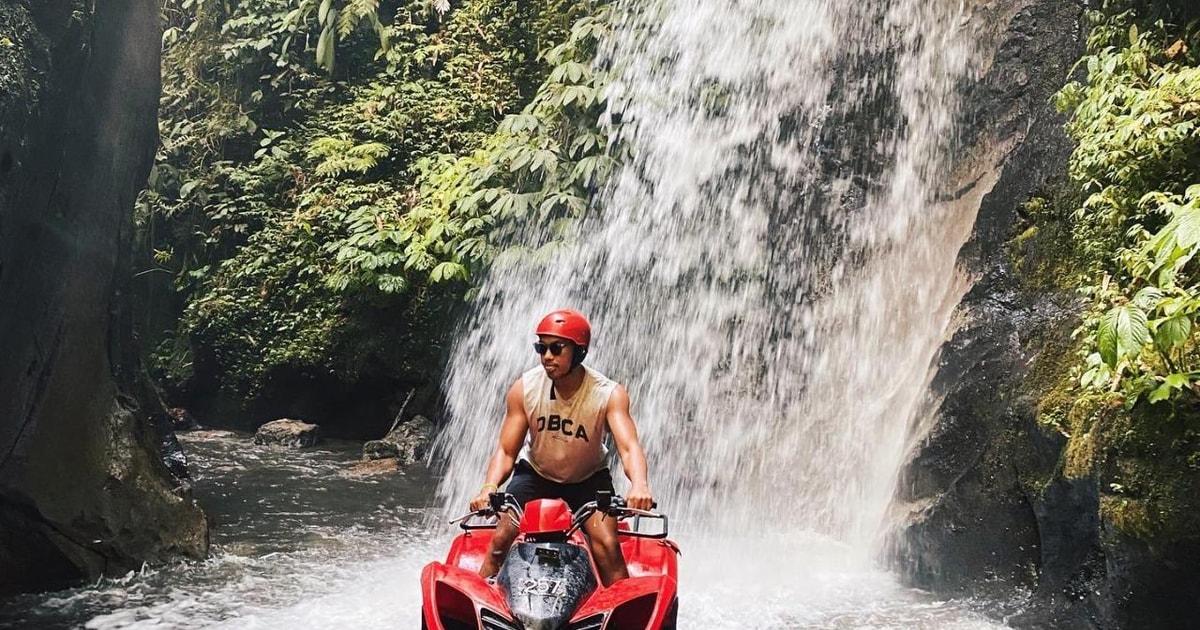 Ubud djungel ATV-äventyr: Åk genom vattenfall och grottor | GetYourGuide