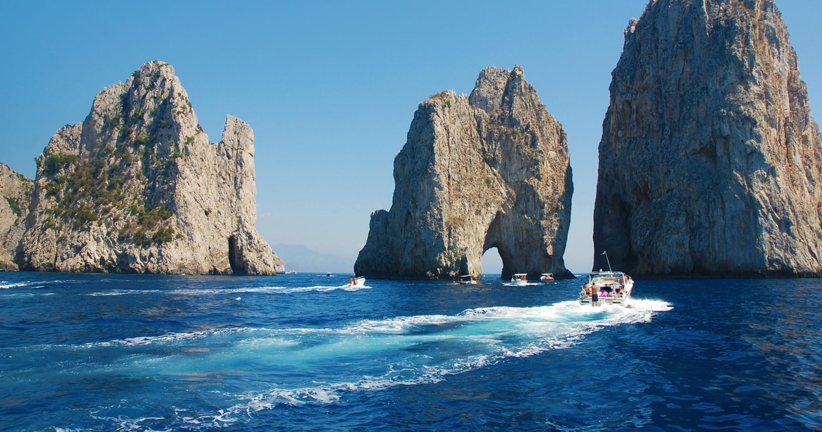 Capri zu Land und zu Wasser: Kleingruppentour ab Neapel | GetYourGuide
