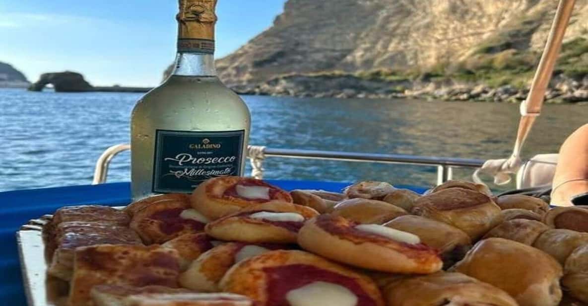 Neapelj: Izkušnja sončnega zahoda v Neapeljskem zalivu s Proseccom ...