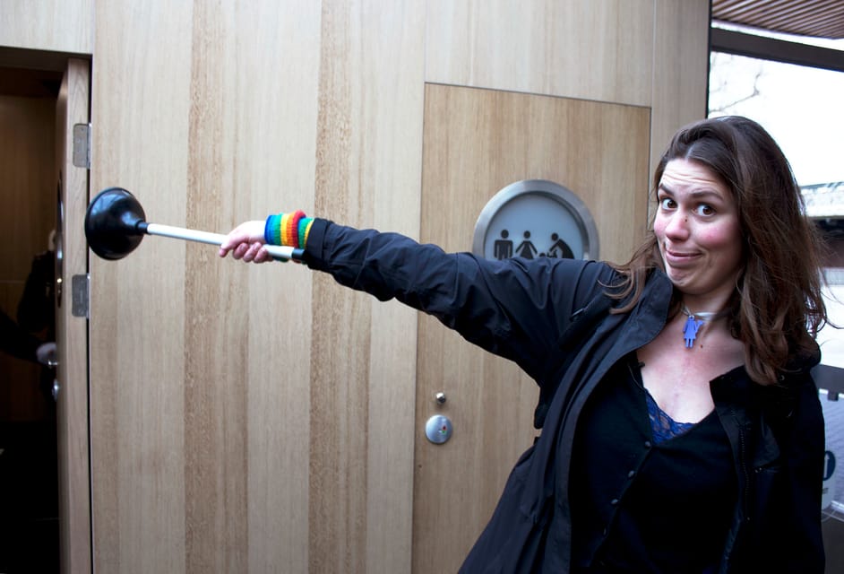 London: Guided Loo Tour | GetYourGuide