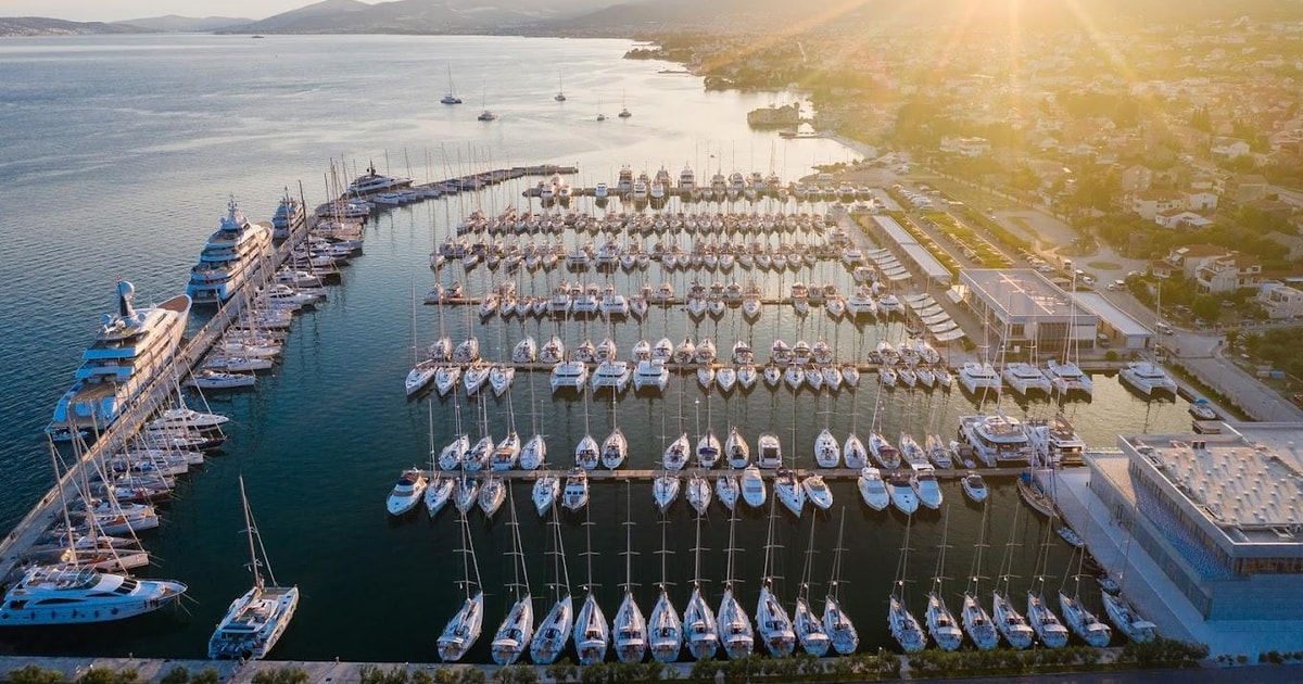 ***Vliegveld Sv. Jeronim (Split) naar of vanaf Marina Kaštela ...
