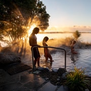 Rotorua Lake: Deluxe Lake Spa Geothermal Hot Spring Bathing | GetYourGuide