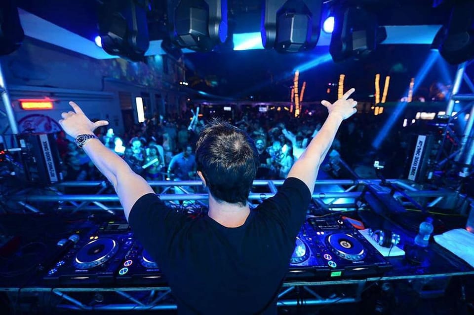 Miami: Boat Party, Nightclub, and Party Bus Nightlife Tour | GetYourGuide