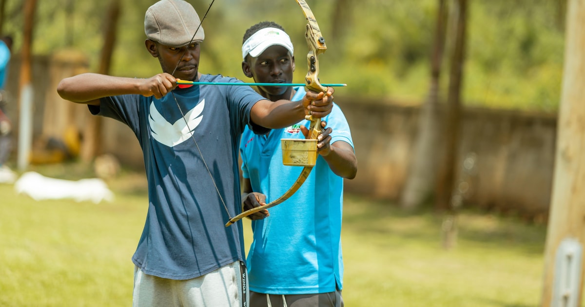 Busiika Uganda: Erlebnis Bogenschießen im Extreme Adventure Park ...