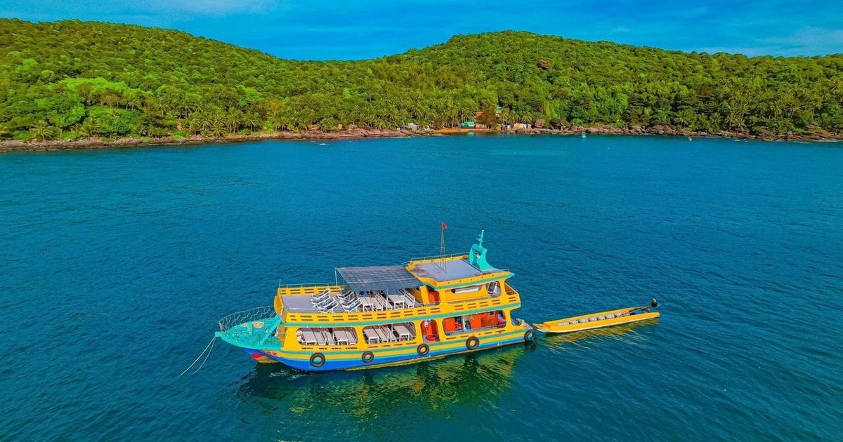 Rode Rivier Tour - Diepzeevissen per boot in Phu Quoc | GetYourGuide