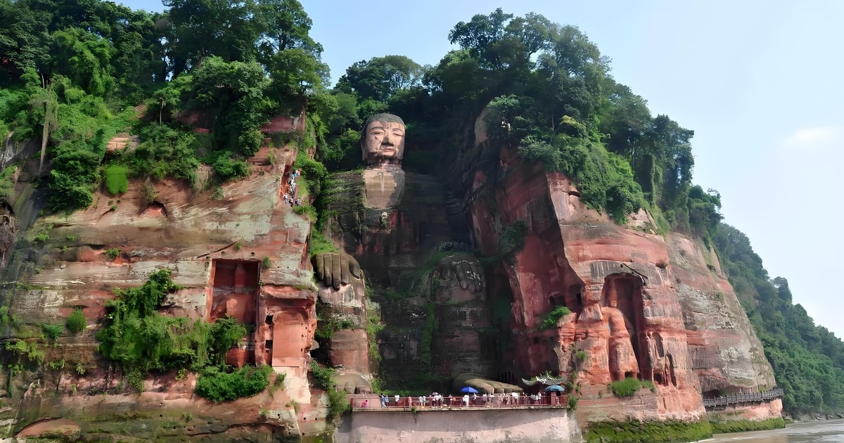 SiChuan: Jiuzhaigou, Mount Emei, Leshan & Panda 8-Day Tour | GetYourGuide