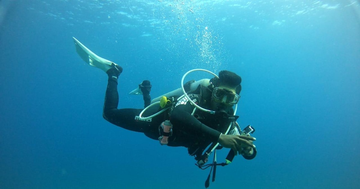 Discover Scuba Diving : Hikkaduwa : Scuba Diving | GetYourGuide