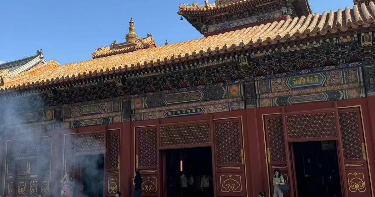 Pekín: Ticket de entrada al Templo Yonghe Lama | GetYourGuide