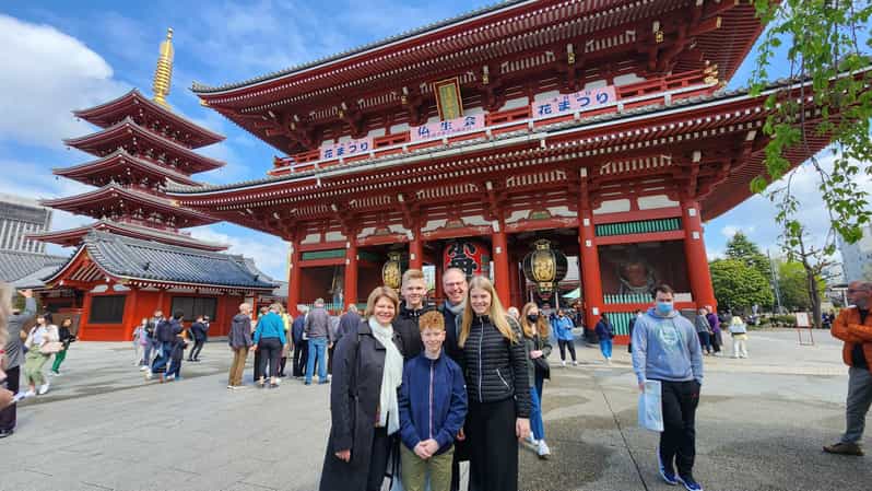 El auténtico Tokio en un día con un lugareño | GetYourGuide