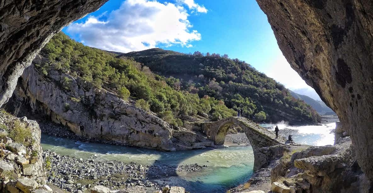 Visite des thermes de Permet | GetYourGuide