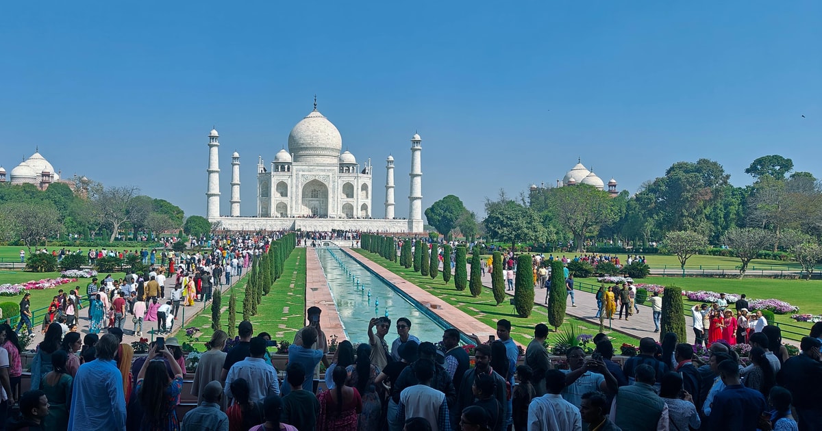 Taj Mahal och Agra-tur från Delhi med bil | GetYourGuide