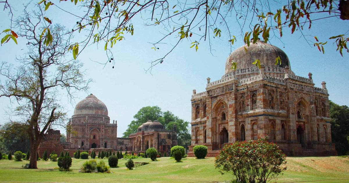 Sanjay Colony Tour & Delhi Sightseeing | GetYourGuide