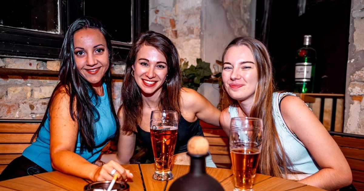 Nice: Pub Crawl Party with VIP Entry and Free Shots | GetYourGuide